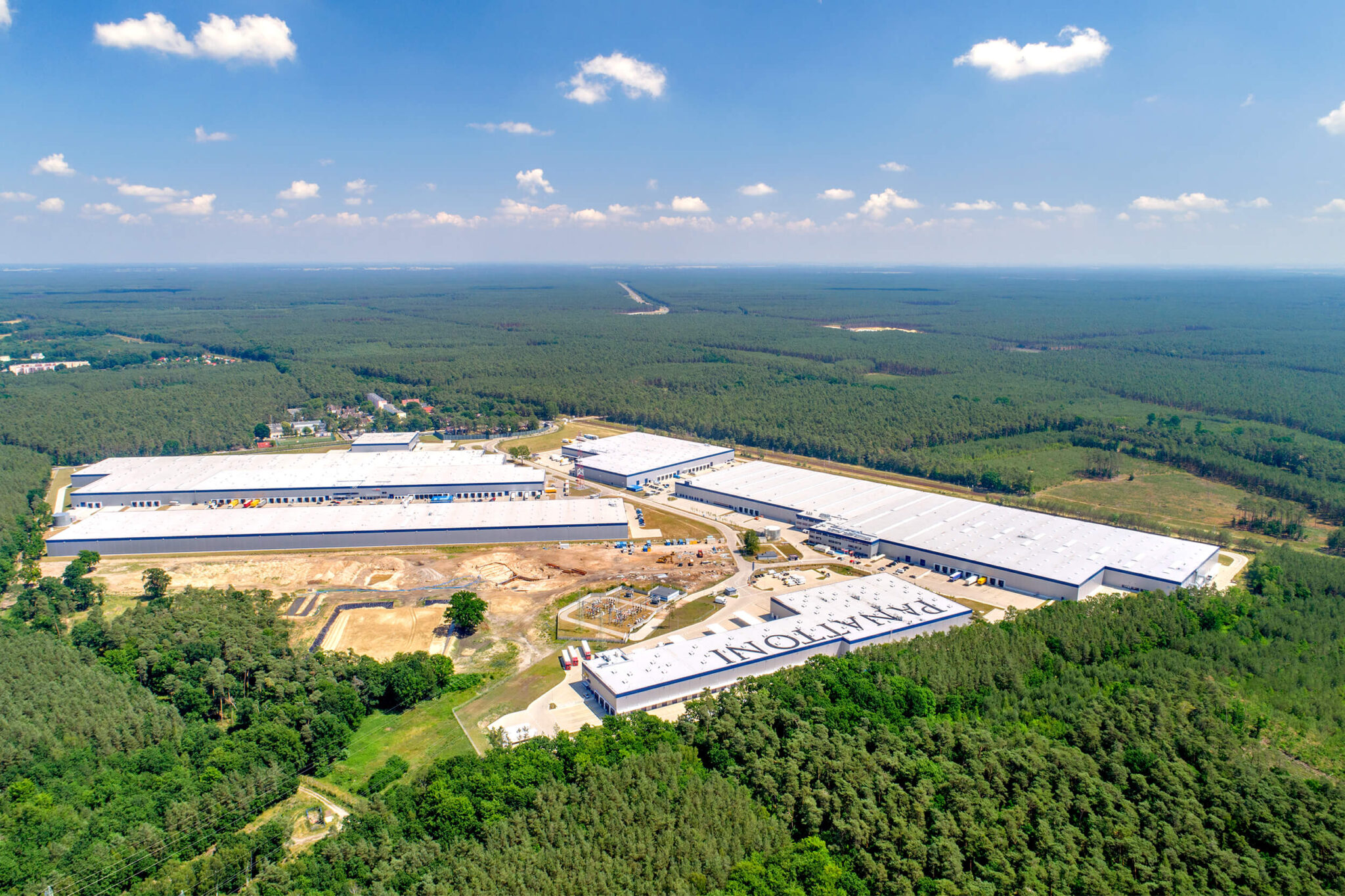 Logistics halls | Commercecon