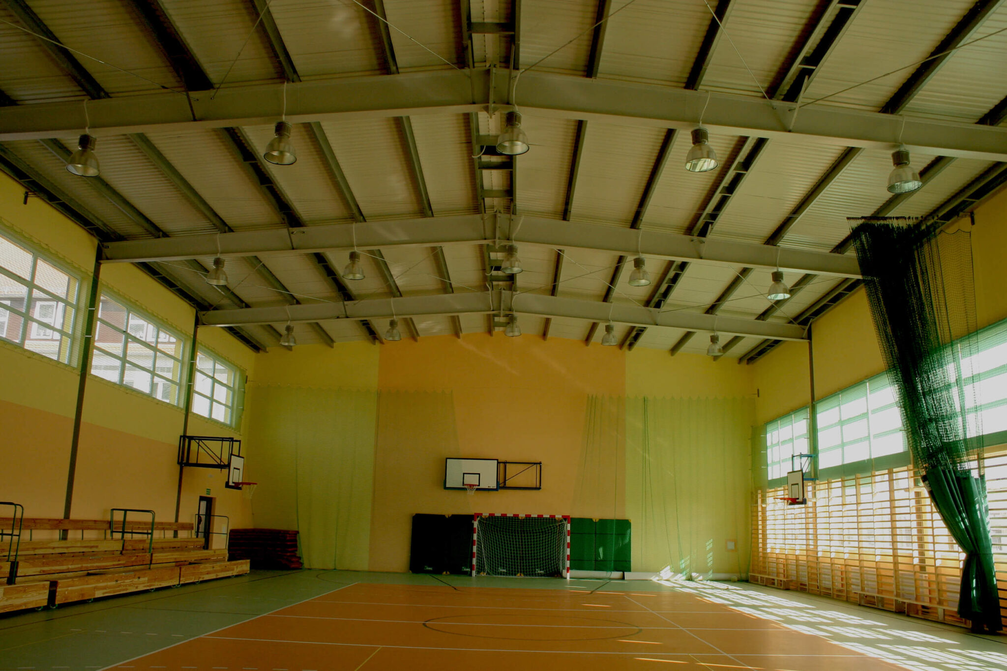 Szkoła Podstawowa nr 2 - Sala gimnastyczna Zdzieszowice - Hala widowiskowo-sportowa | Commercecon