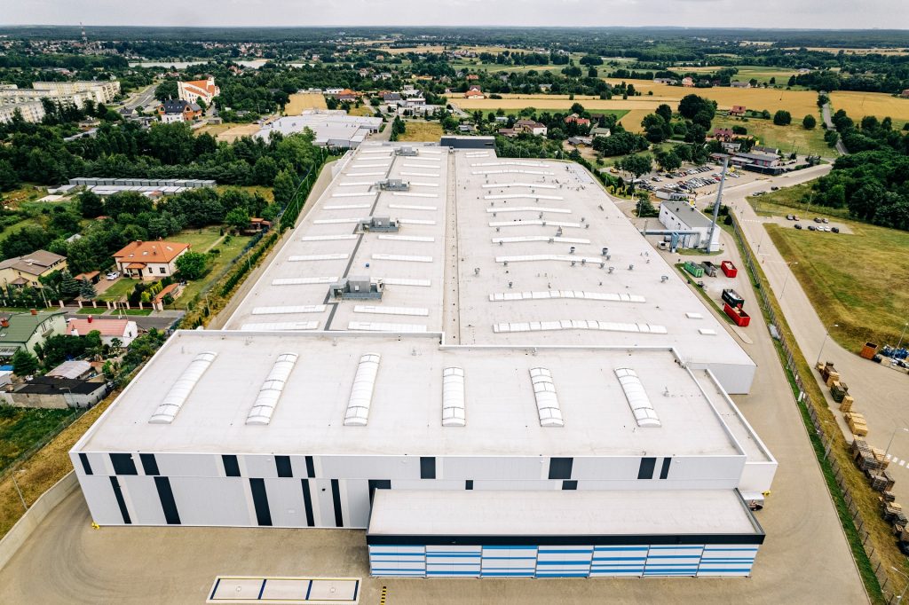 Steel hall roof drainage – solutions available - Commercecon